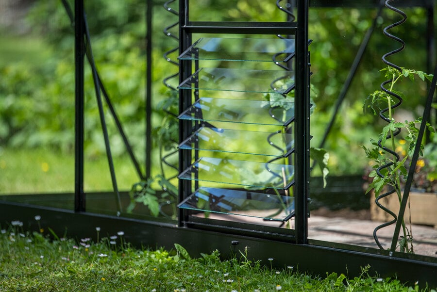 Halls ICON louvre vent – manually adjustable, with toughened glass